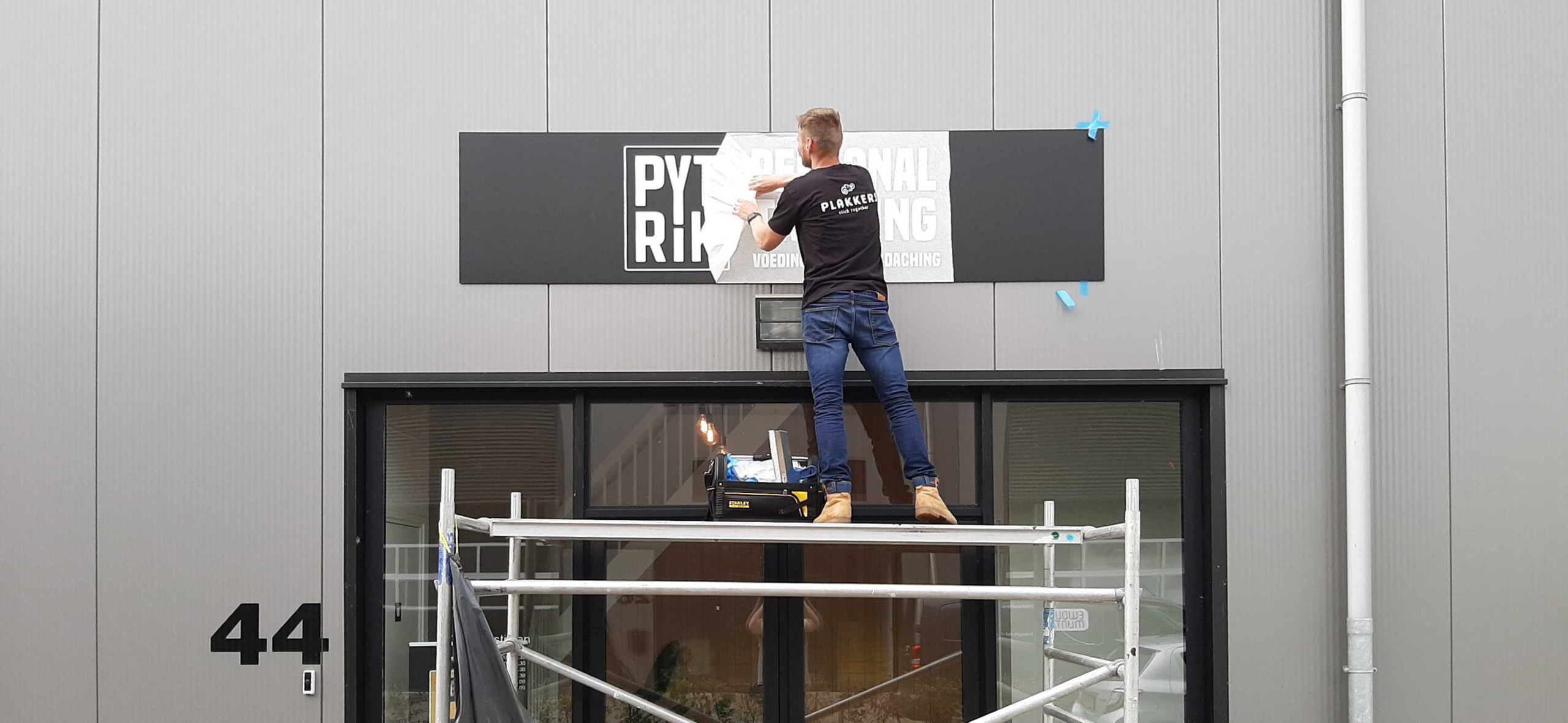 Stickers met eigen ontwerp laten maken - Plakkers